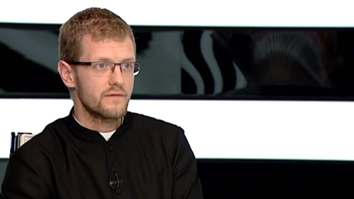 Politizálhatnak a papok vagy sem?