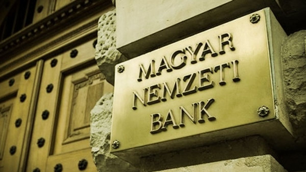 MNB: A devizatartalékok 33 havi csúcson zárták a tavalyi évet - Mandiner