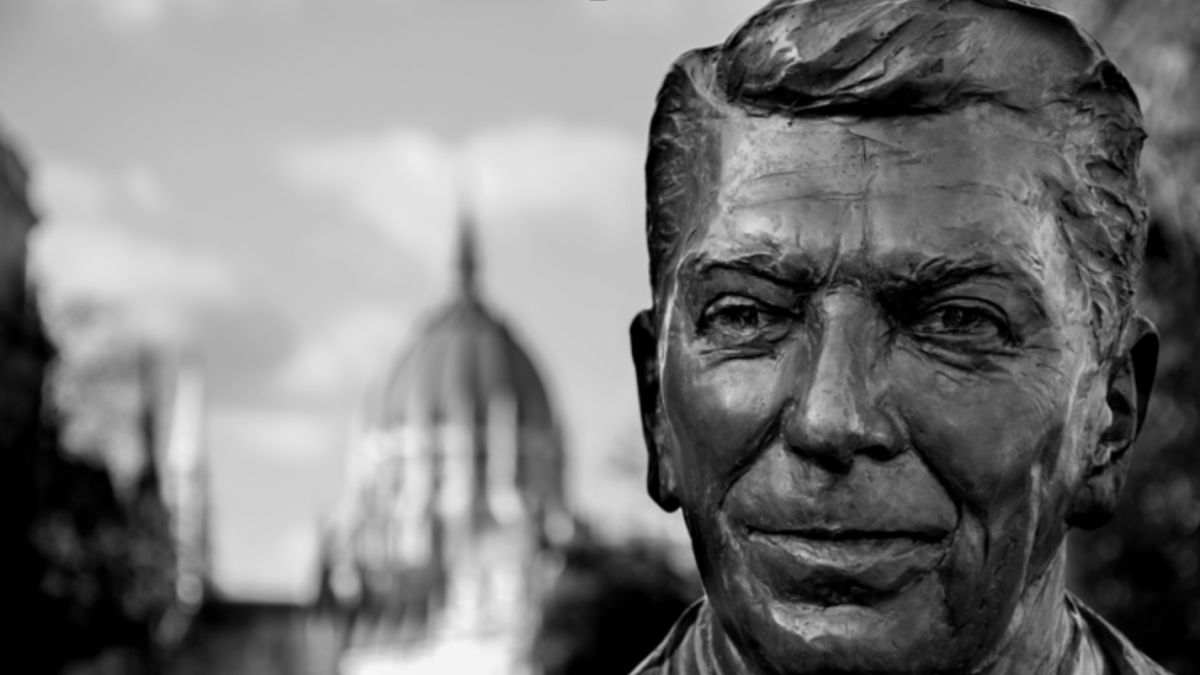 Egy különc keresztény a Fehér Házban – Ronald Reagan emlékezete