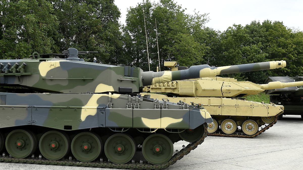 Érkeznek az új Leopard harckocsik