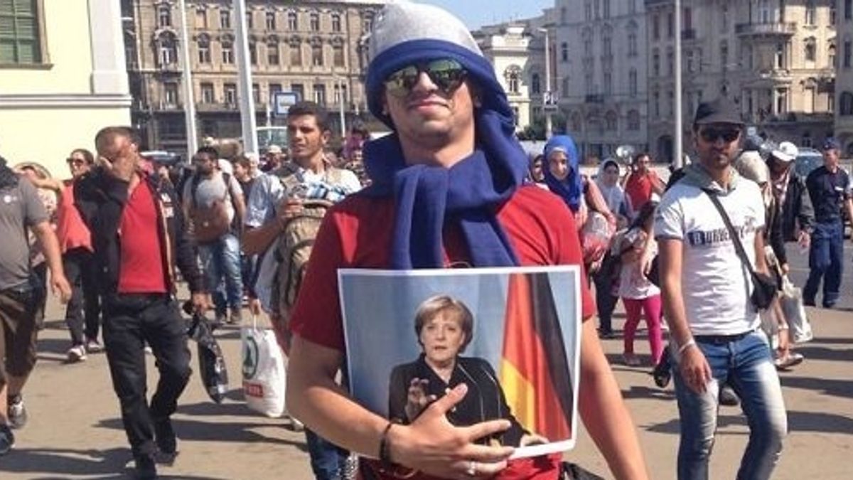 Feljelentette Merkelt az AfD embercsempészés miatt