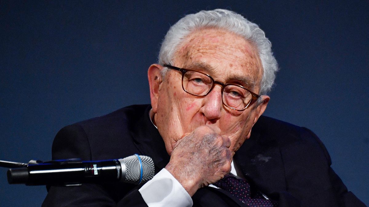 Henry Kissinger szerint itt az ideje, hogy béketárgyalások útján ...