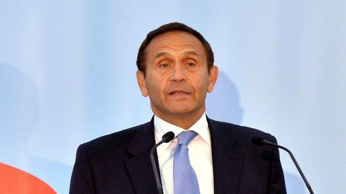 Fenyő-gyilkosság: lakhelyelhagyási tilalmat rendeltek el Gyárfás Tamás ... Fenyő-gyilkosság: lakhelyelhagyási tilalmat rendeltek el Gyárfás Tamás ...