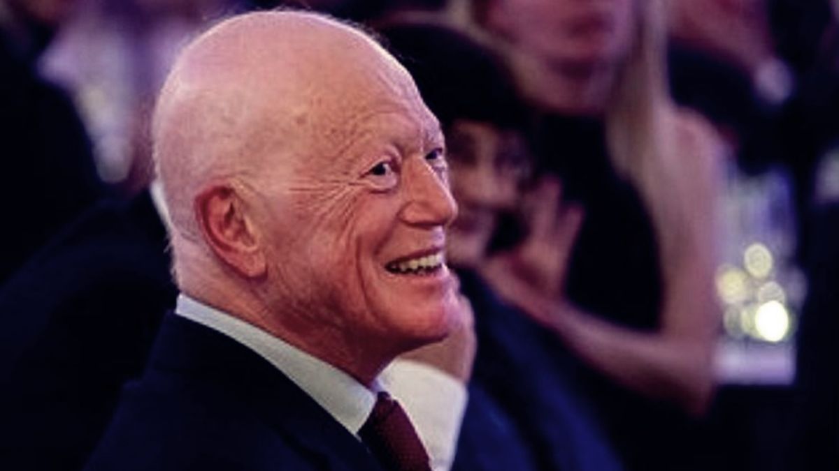 A totalitárius veszélyekre hívta fel a figyelmet Roger Scruton