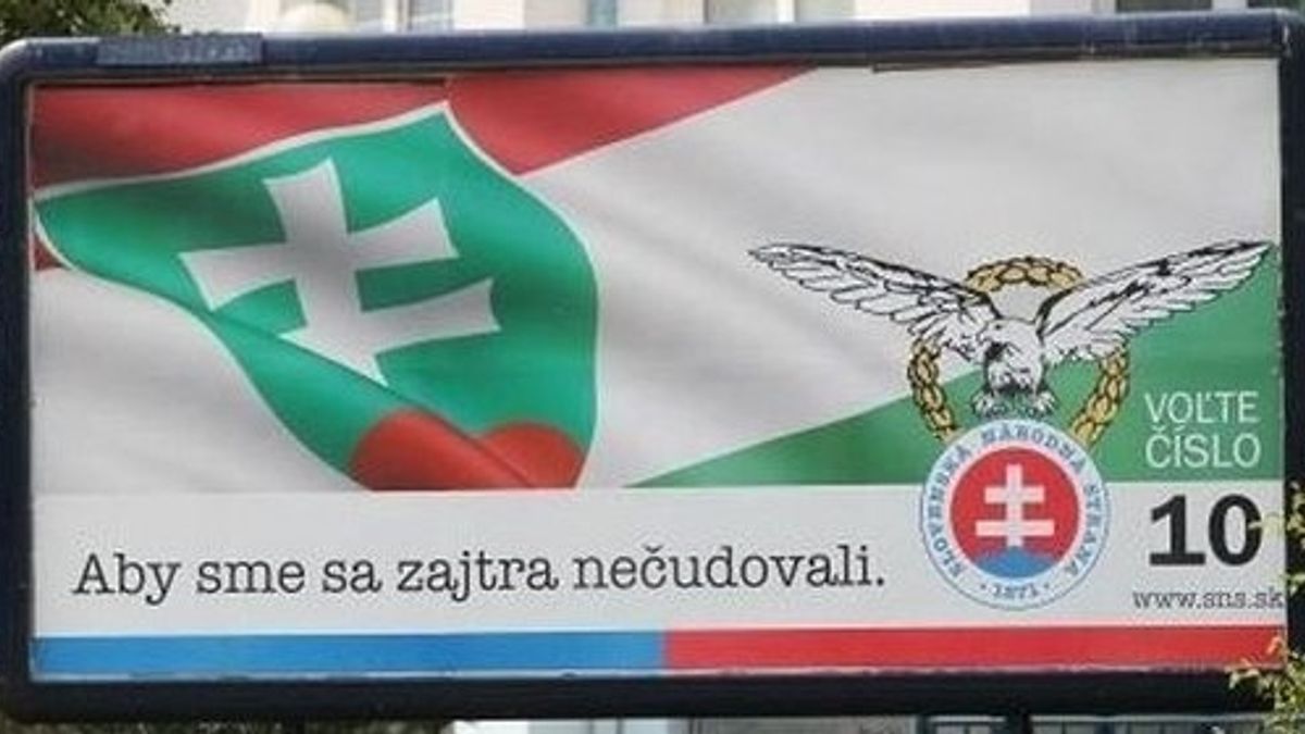 Bajuszos gárdista és szlovák-magyar címer
