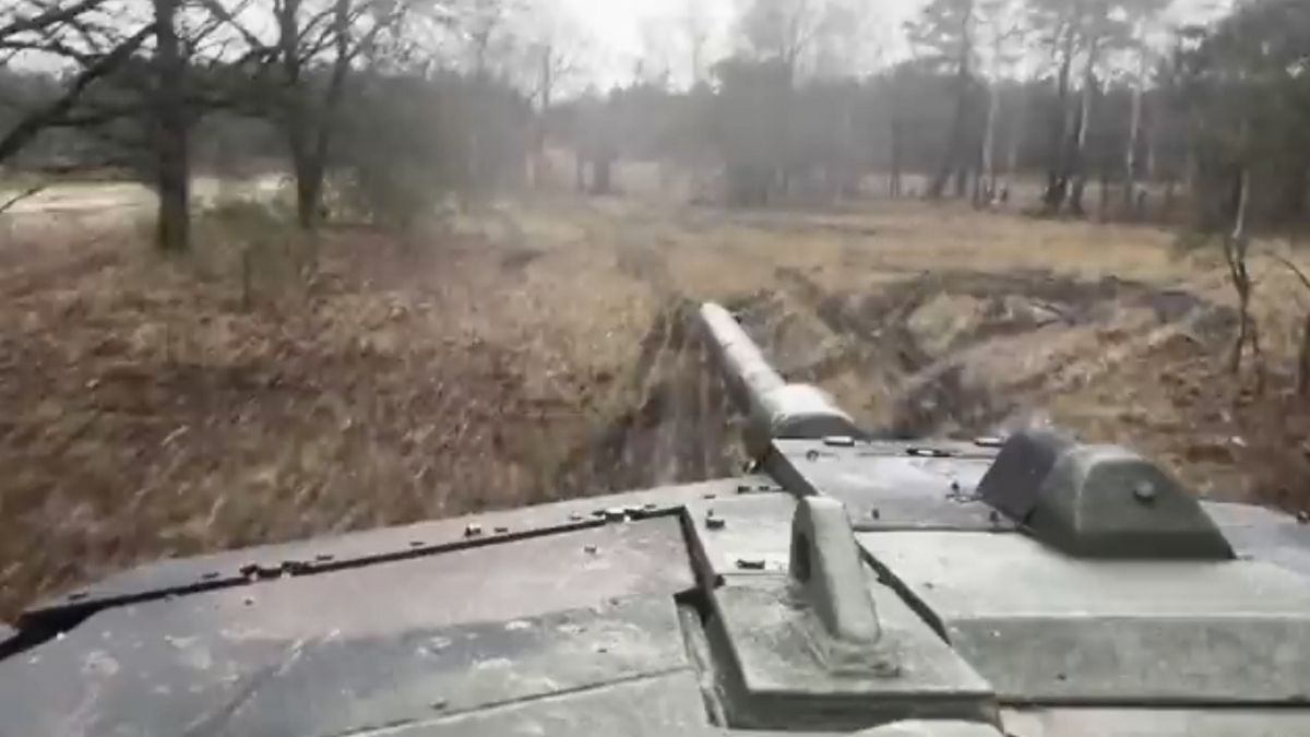 Kipróbálta Klicsko a németektől kapott Leopard 2-t (Videó)