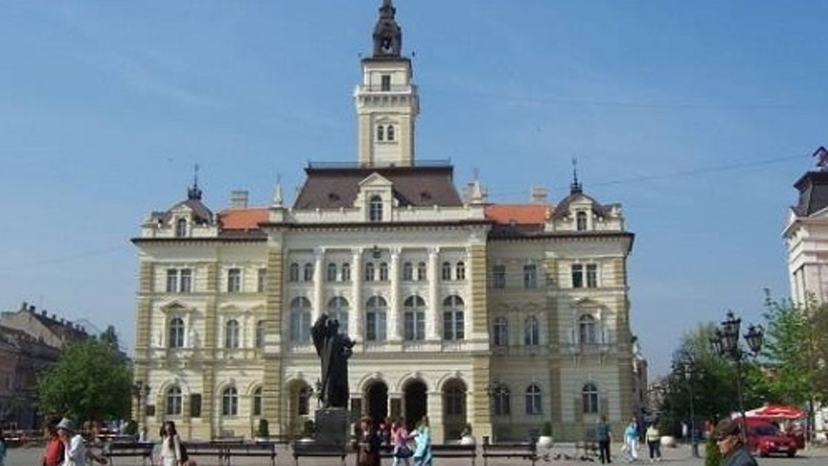 Közvélemény-kutatás: szerb pártokat is kedvelnek a vajdasági magyarok