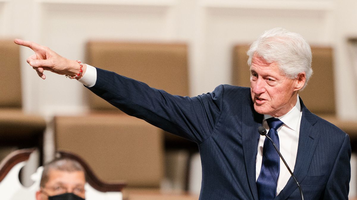 Bill Clinton: A NATO bővítése nem felelős az orosz invázióért