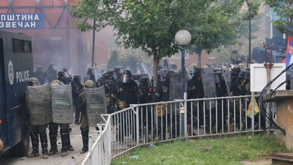 Magyar katonák is megsérültek a koszovói zavargásban, többen súlyosan