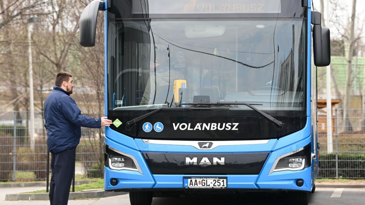 Félszáz új busz érkezik Budapestre