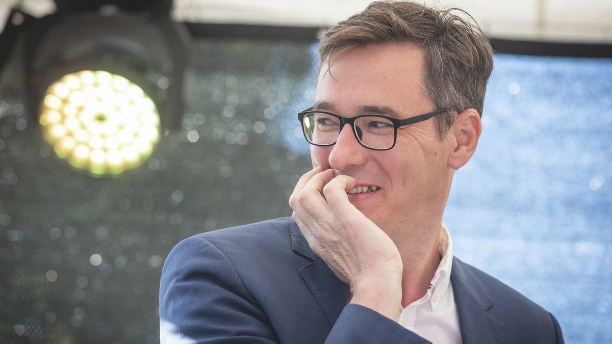 Lebuktatta Ungár Péter a főpolgármestert: kiderült, hogy Karácsony Gergely közpénzből folytat ...