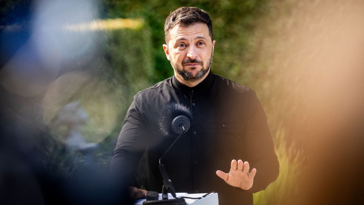 Megáll az ész: újabb 100 milliárd eurót ajándékozna Ukrajnának Brüsszel ...